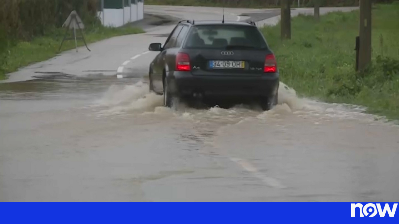 Casa fica com a água pela altura da janela em Alcabideche devido a ...